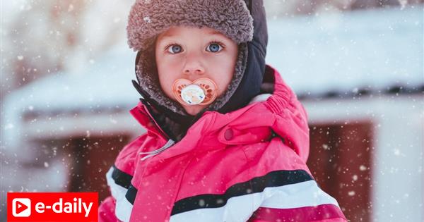 Τρία απλά κόλπα για να κόψετε την πιπίλα στο μωρό σας | E-Daily.gr