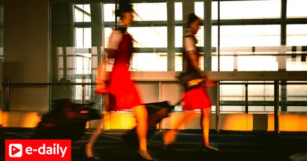 Πως θα διαπιστώσετε αν κρύβεται κάποιος κάτω από το κρεβάτι του ξενοδοχείου σας | E-Daily.gr