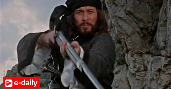 Παπαφλέσσας: Σε ποιο κανάλι θα δούμε την ταινία ‑ Πόσα χρήματα ξόδεψαν για την παραγωγή | E-Daily.gr